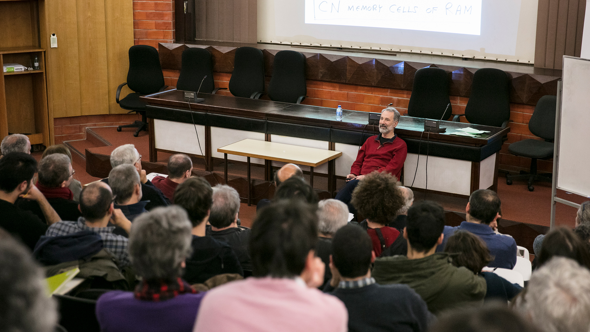 Charles Fefferman delivers lecture to large crowd – Técnico Lisboa