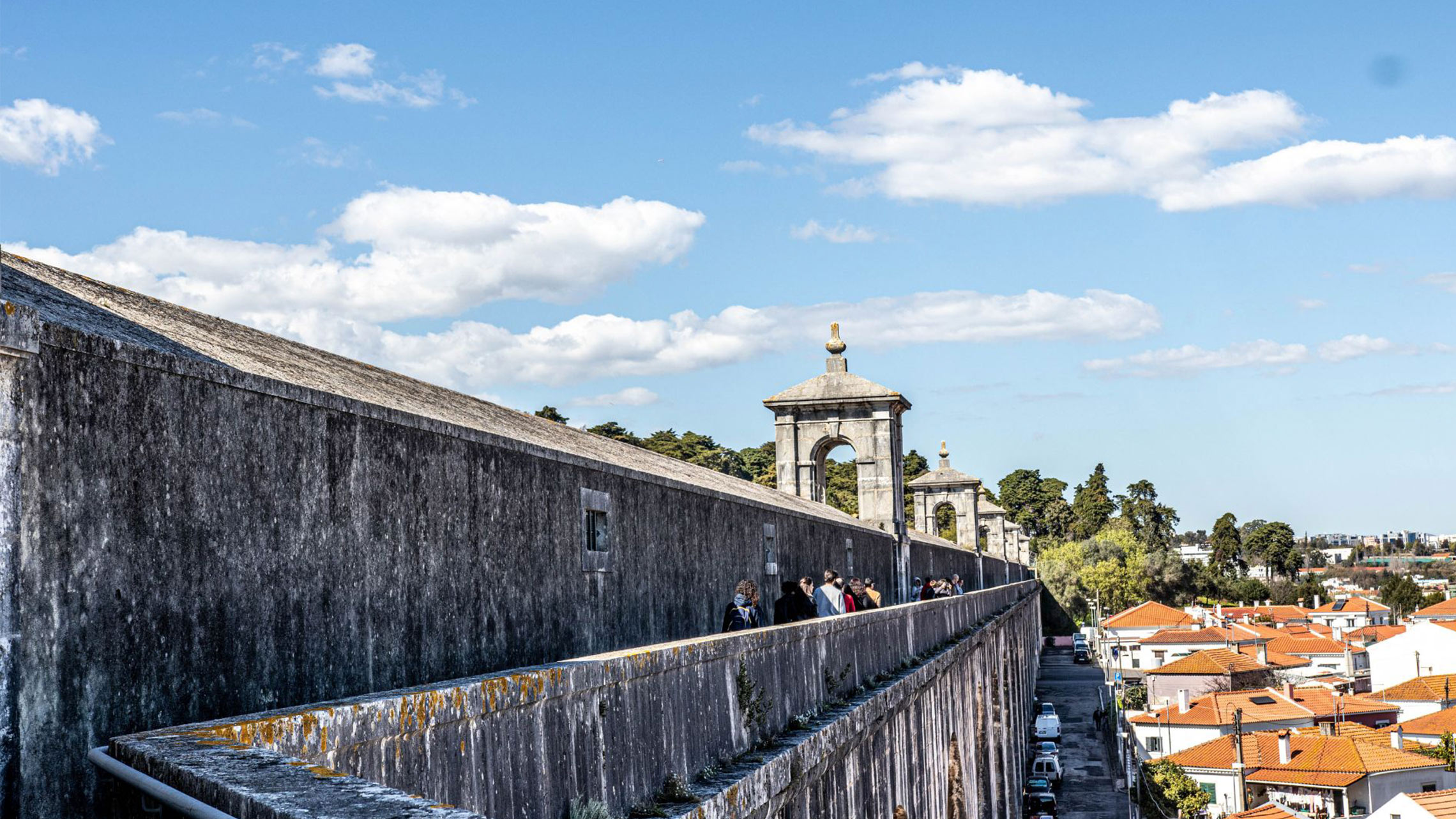 APIST guided tour and crossing of Aqueduto das Águas Livres – Técnico ...